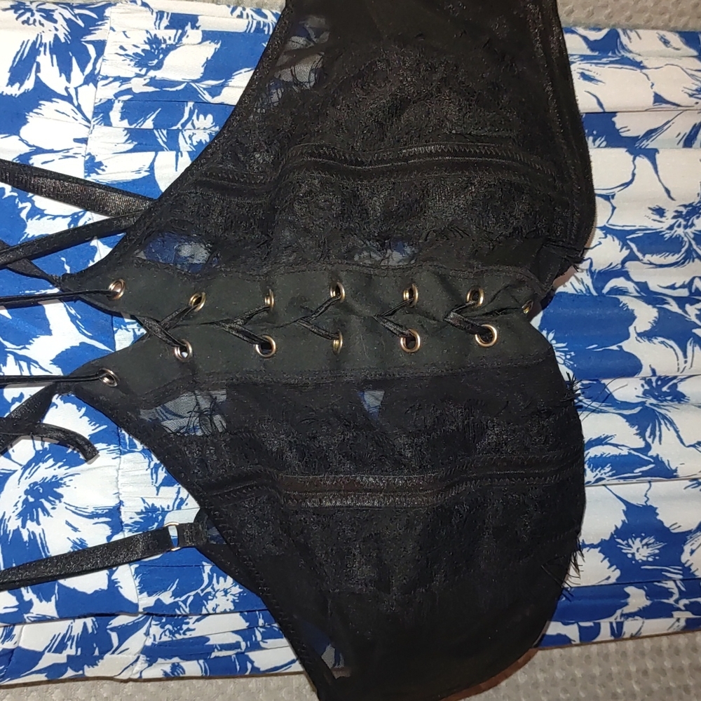 Sexy Tie Around The Neck And Back Straps Bra - Gem